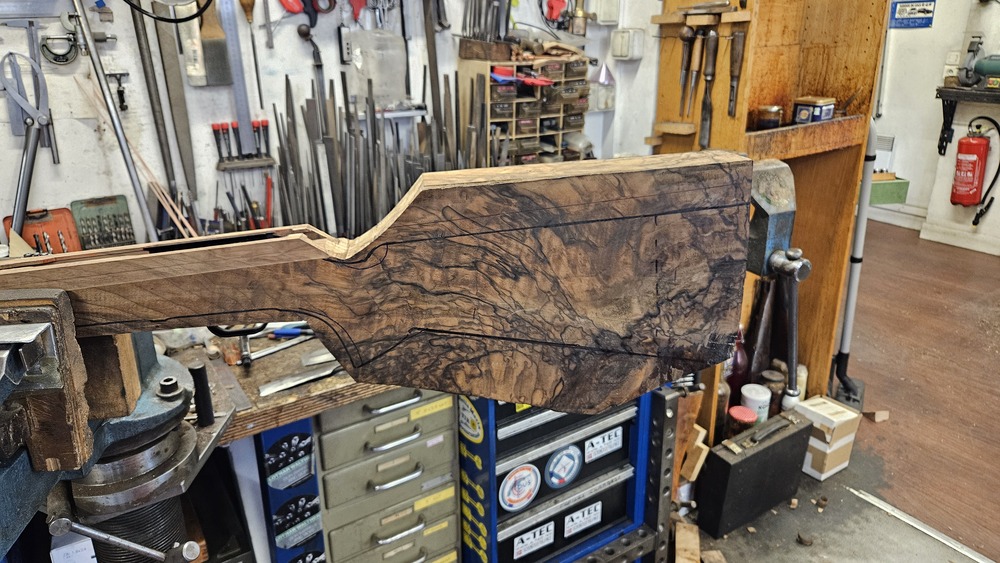 crosse sur mesure, montage à bois, réfection de crosse nouvelle crosse